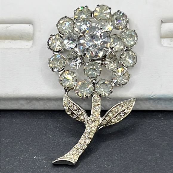 Albert Weiss | Jewelry | Vintage Weiss Sparkling Crystal Flower Brooch ...